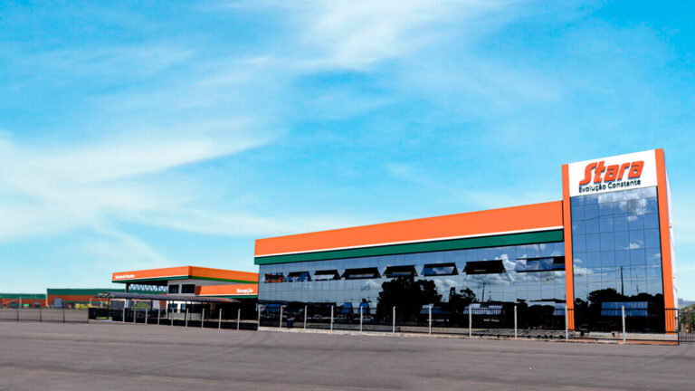 Stara - Máquinas Agrícolas - Excellence Gôndolas e Expositores